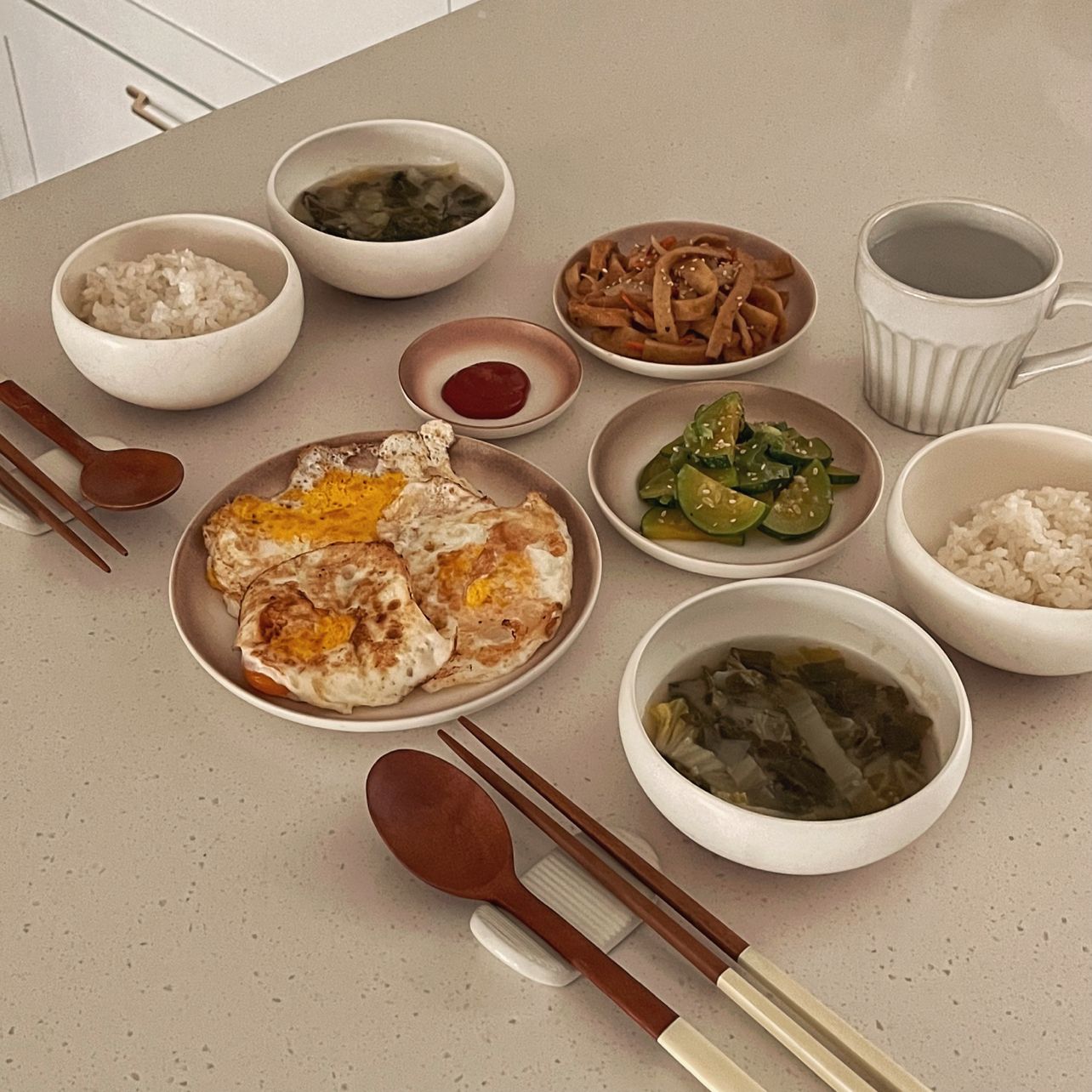 yeoneo님의 스타일 - 우리의식탁 | 풍성해지는 스타일 정보